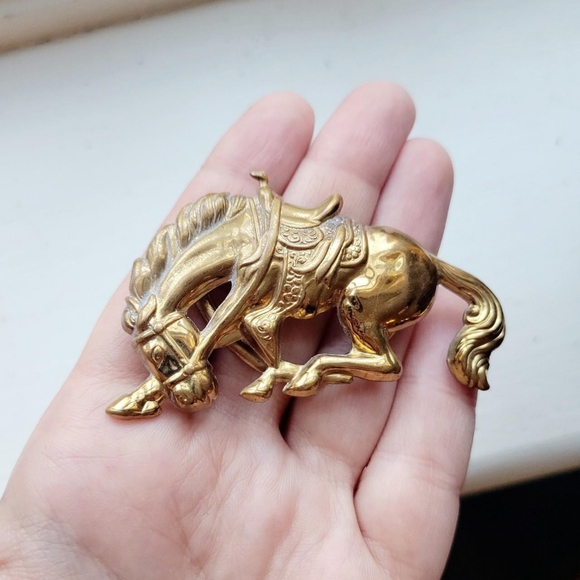 Jewelry | Vintage Kneeling Horse Brass Belt Clip Pin | Poshmark